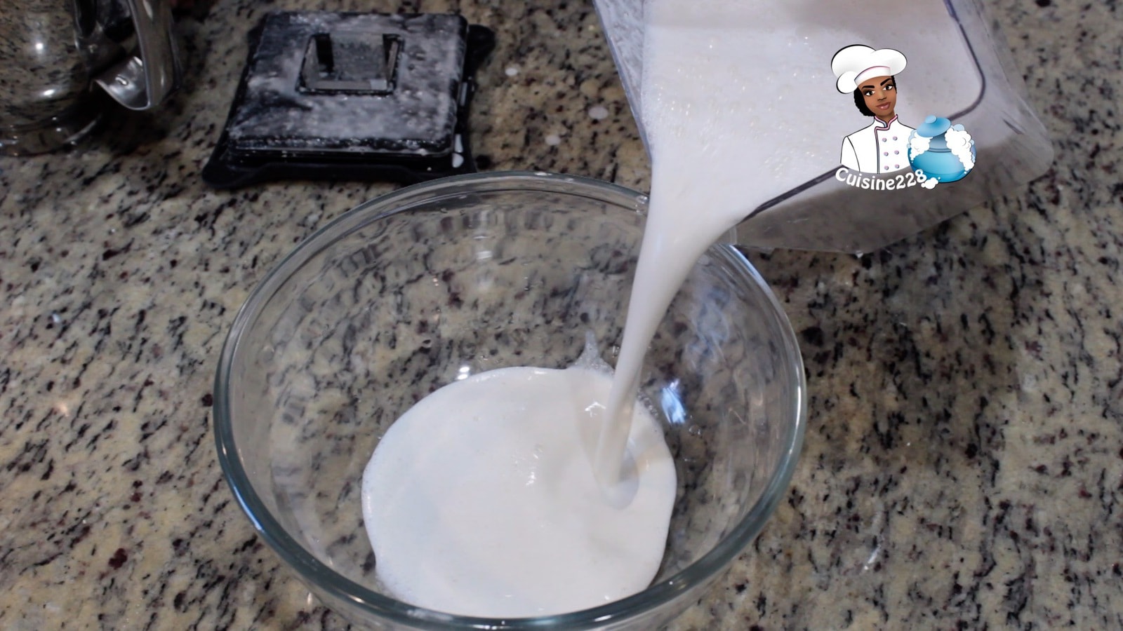 Akoume togolais: Makoumè - Cuisine228