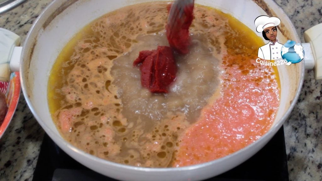 Riz au gras au poulet entier frit - Cuisine228