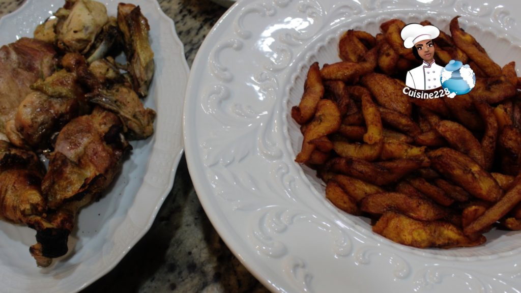 Ivorian Alloco recipe and braised chicken - Cuisine228