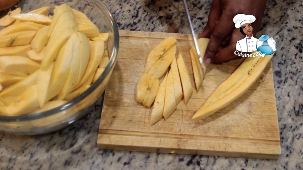 Recette Alloco et poulet braisé ivoirienne - Cuisine228