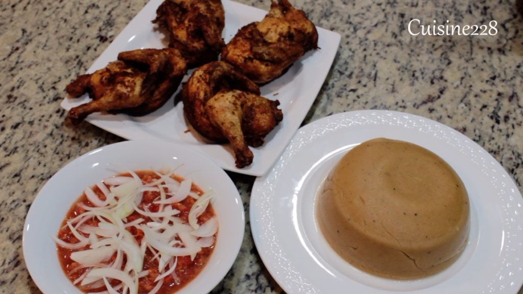 Djinkoumè (Amiwo) au poulet - Cuisine228